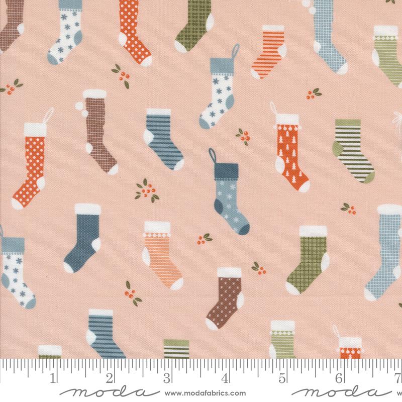 MO Purrfect Christmas Bubblegum 39041 20 — High Country Quilts